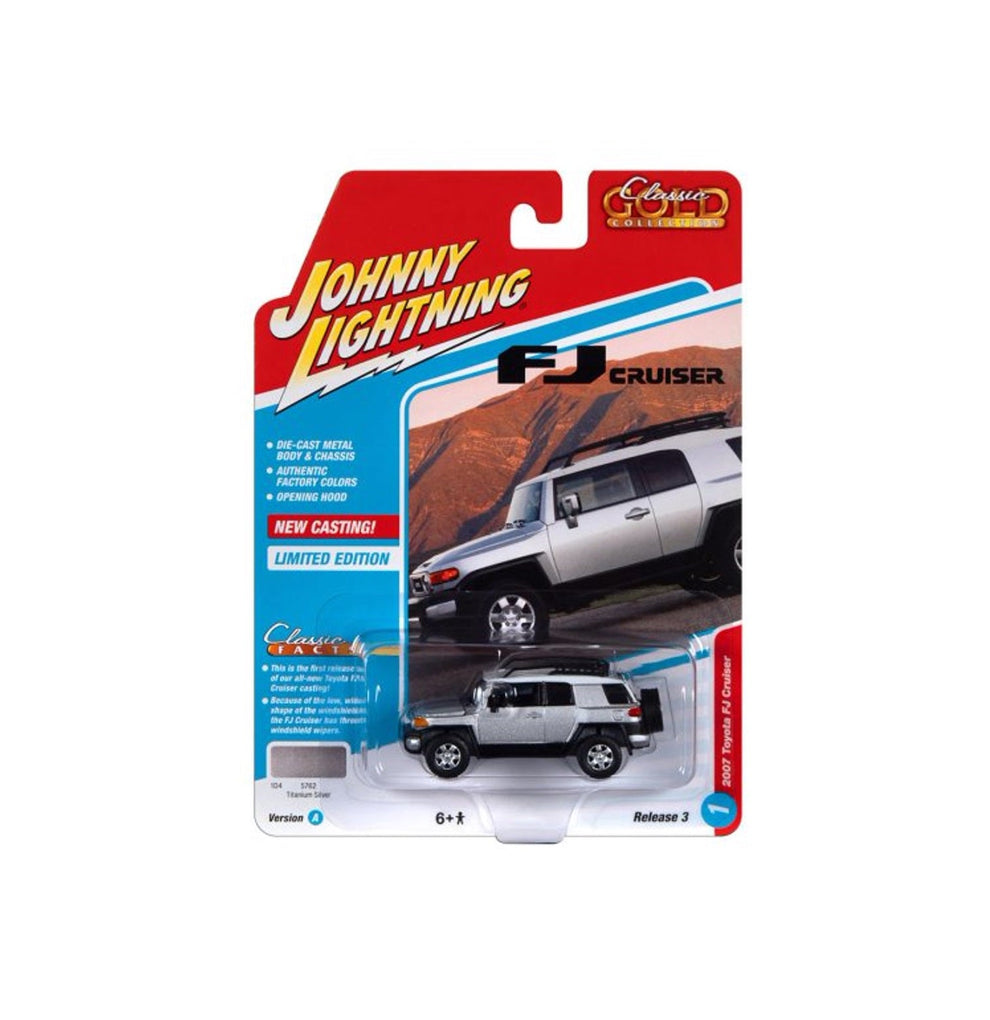Johnny Lightning - 2007 Toyota FJ Cruiser Titanium Silver "Classic Gol ...